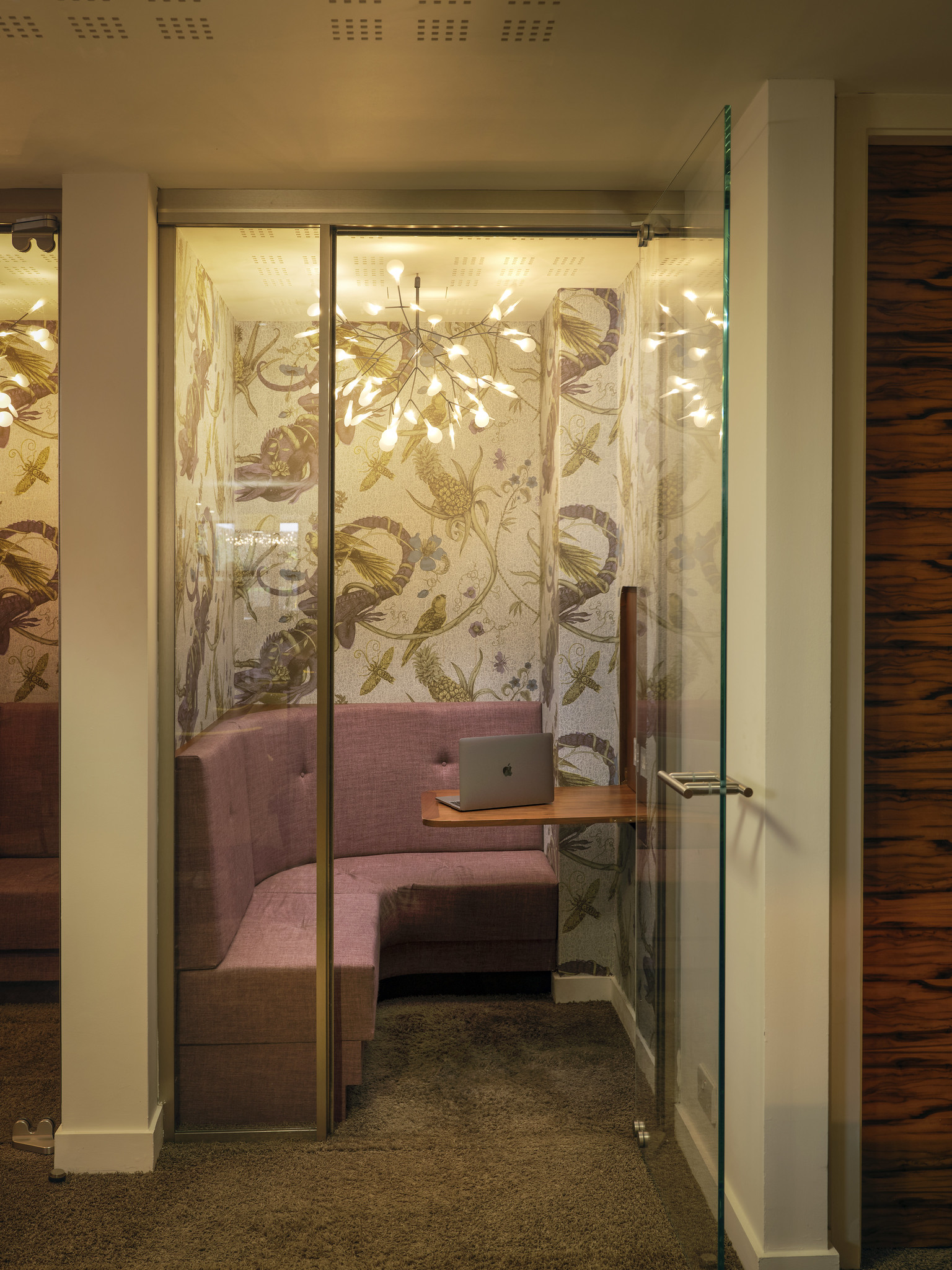 Pavilion - London’s premier luxury workspace and private member facilities