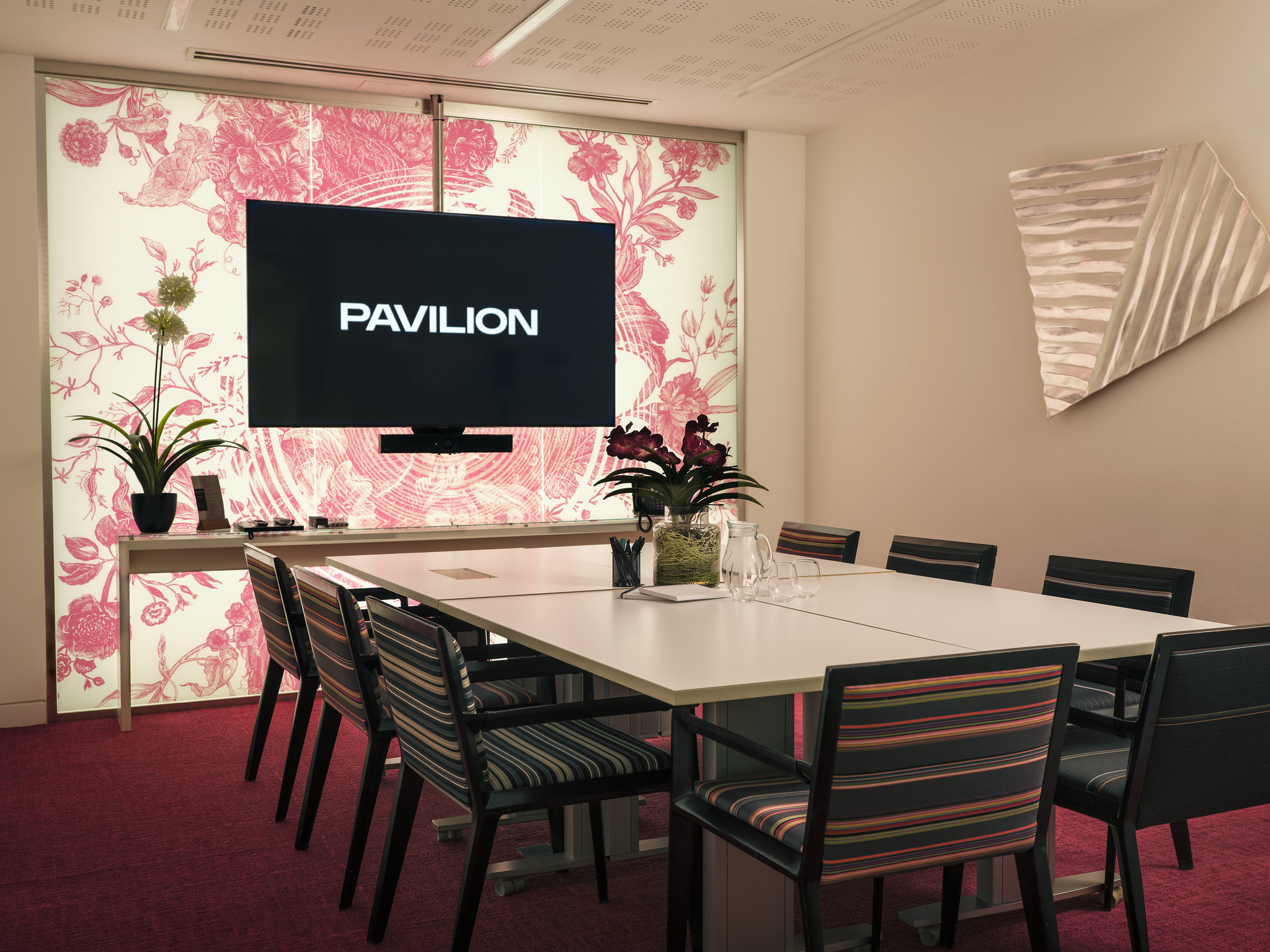 Pavilion - London’s premier luxury workspace and private member facilities