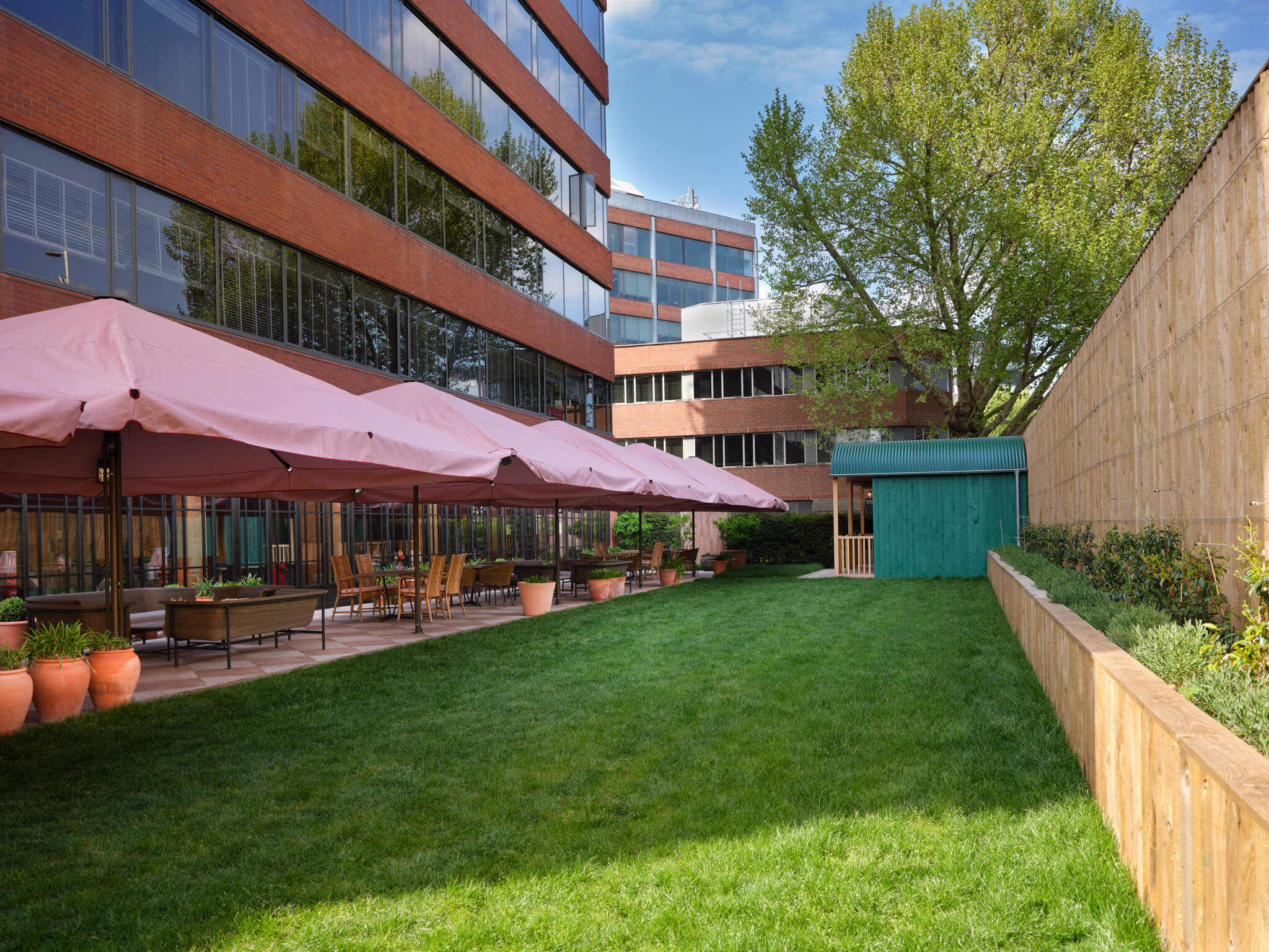 Pavilion - London’s premier luxury workspace and private member facilities